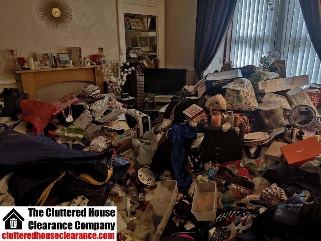 UK Hoarding House Clutter Before & After Cleanup Pictures 7 | 5 Stars